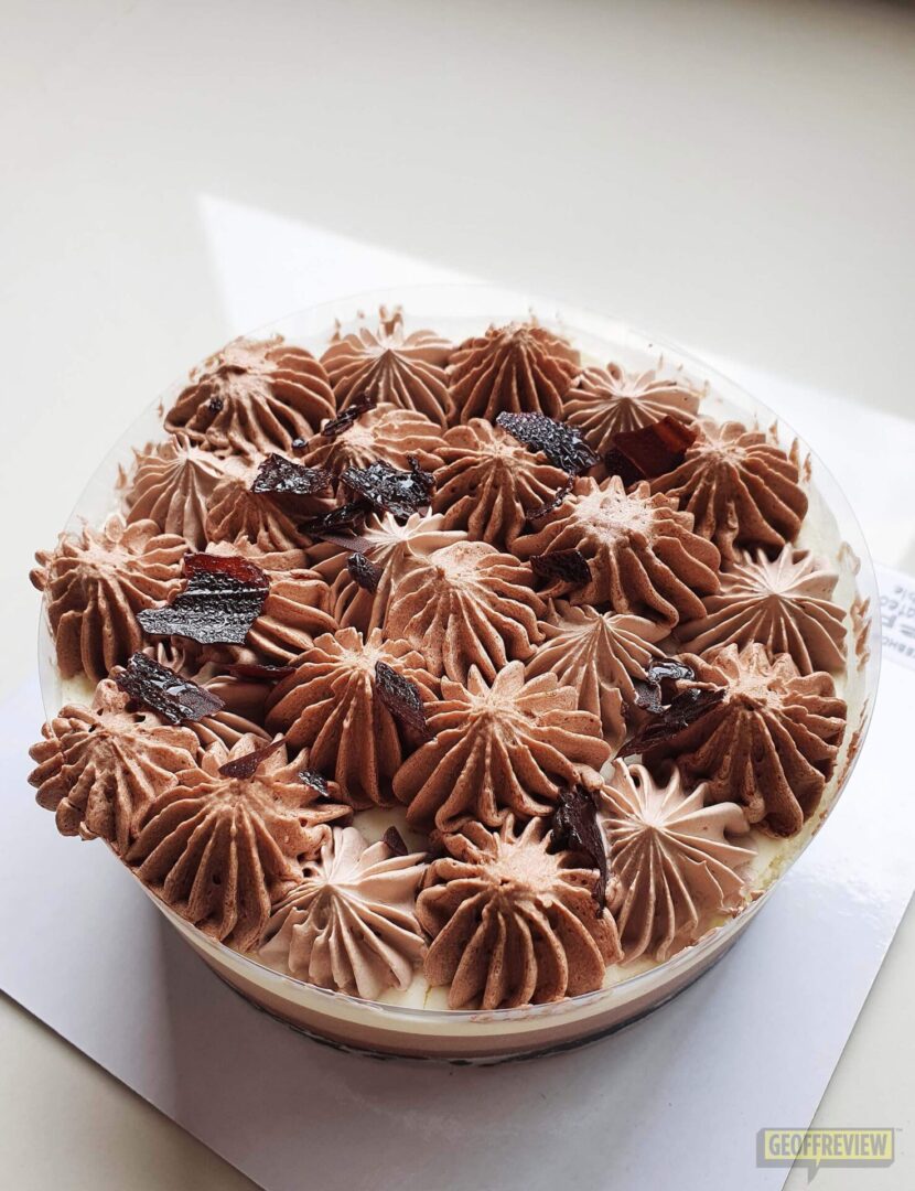 You can now order chocolate cakes from Max's! - Geoffreview